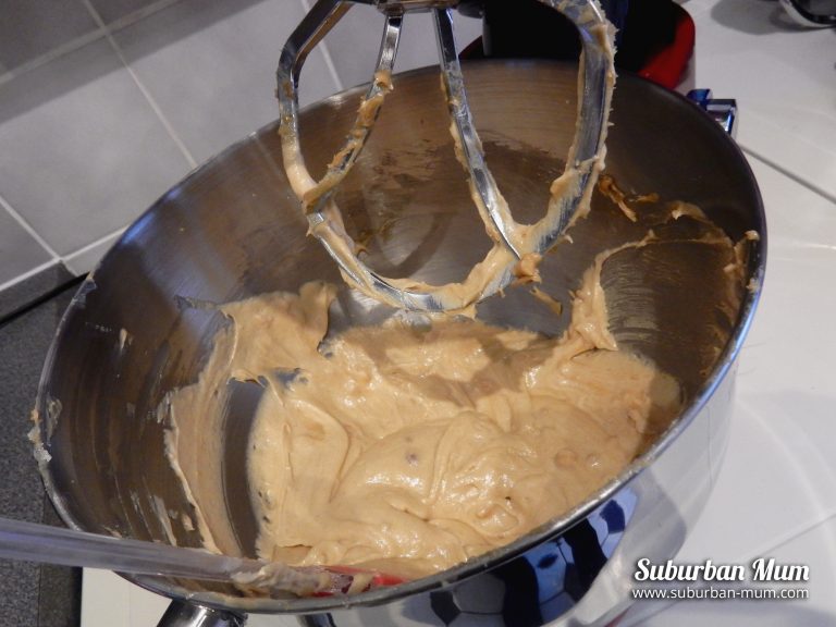 Review: Savisto Retro Food Stand Mixer | Suburban Mum