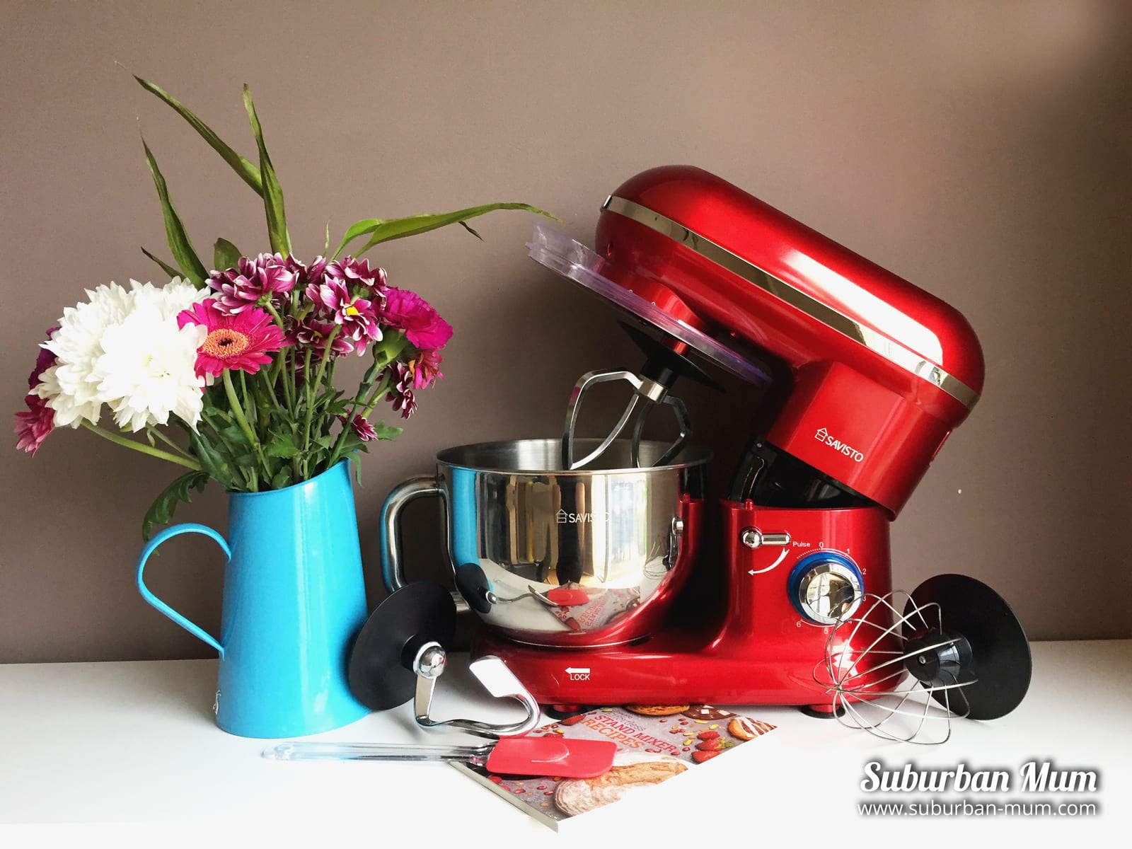 Review: Savisto Retro Food Stand Mixer | Suburban Mum