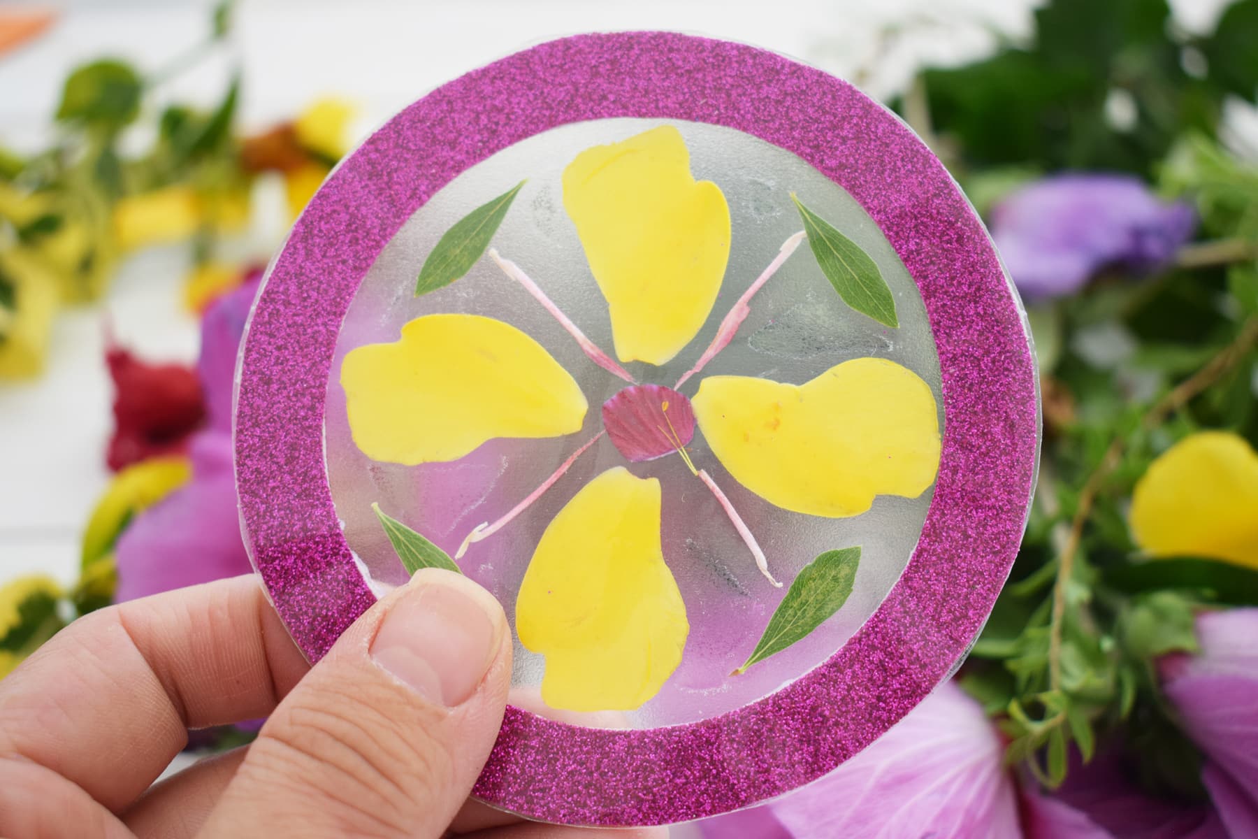 Craft Corner: Make your own stained glass flowers | Suburban Mum