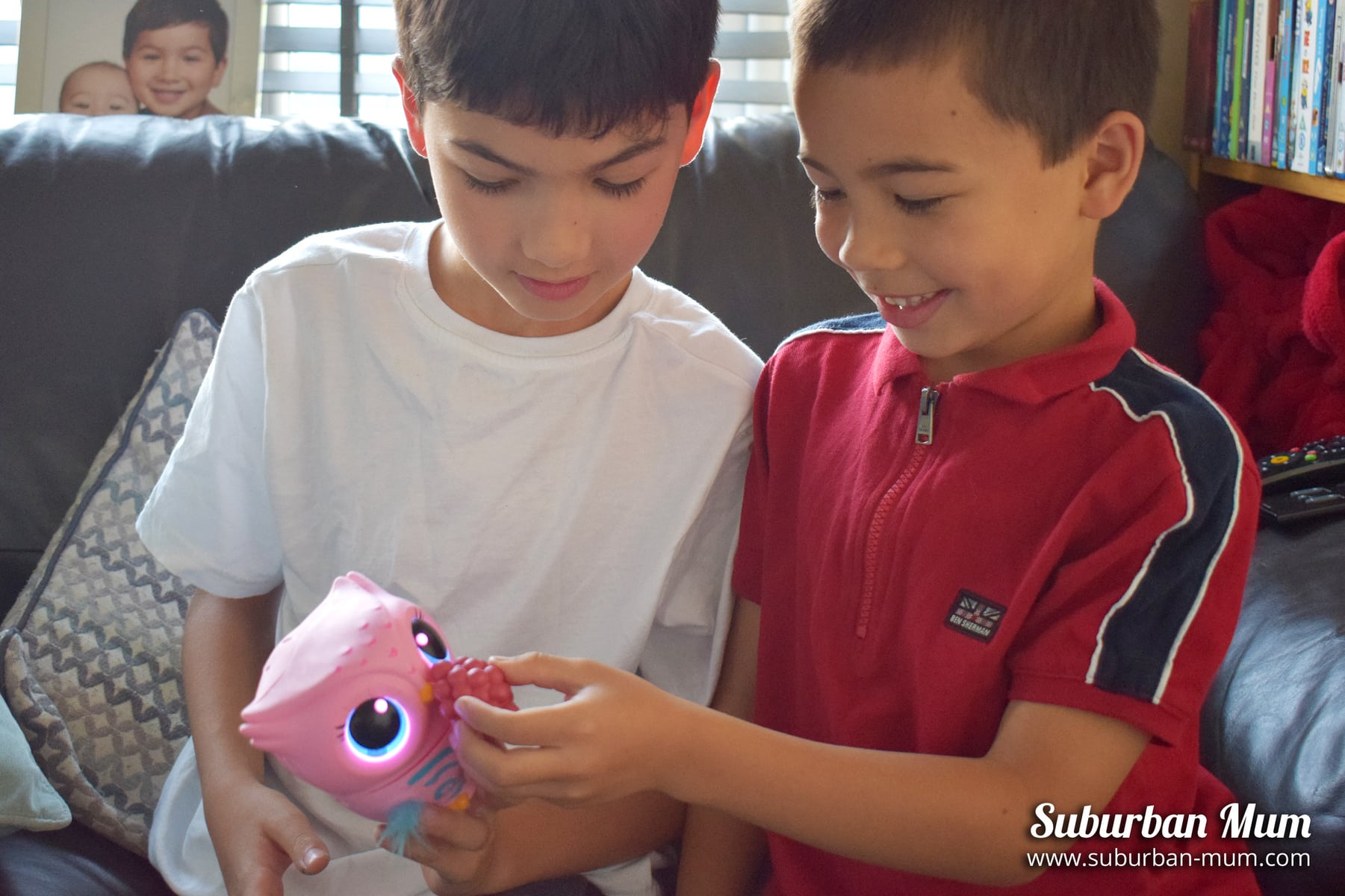 Spinmaster Owleez review: The interactive flying toy | Suburban Mum