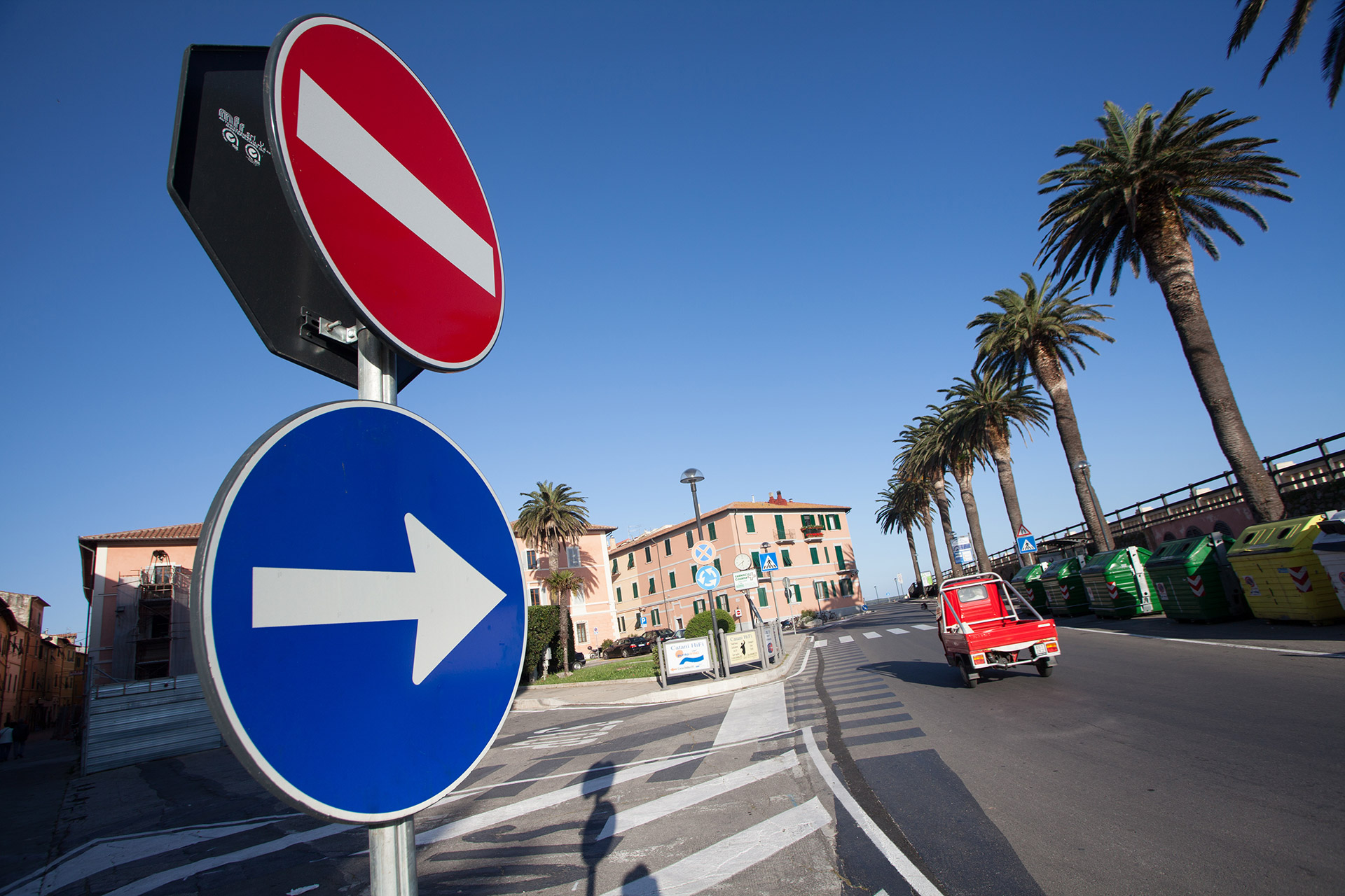 An easy guide to understanding traffic laws and regulations | Suburban Mum